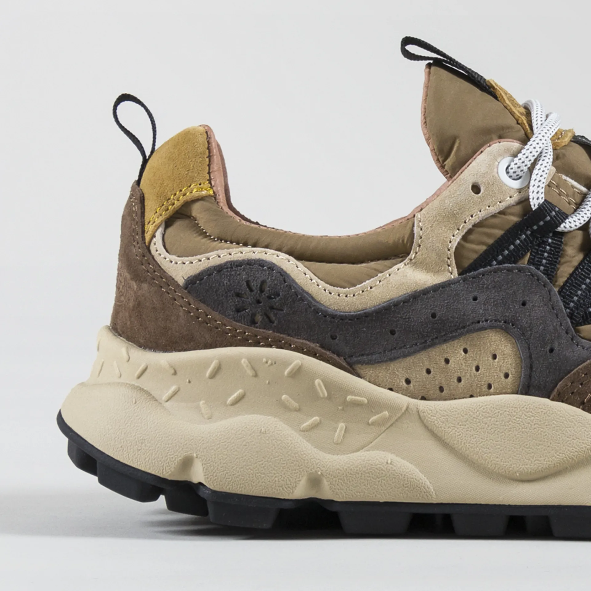 Flower Mountain Yamano 3 Shoes Trainers Beige Brown