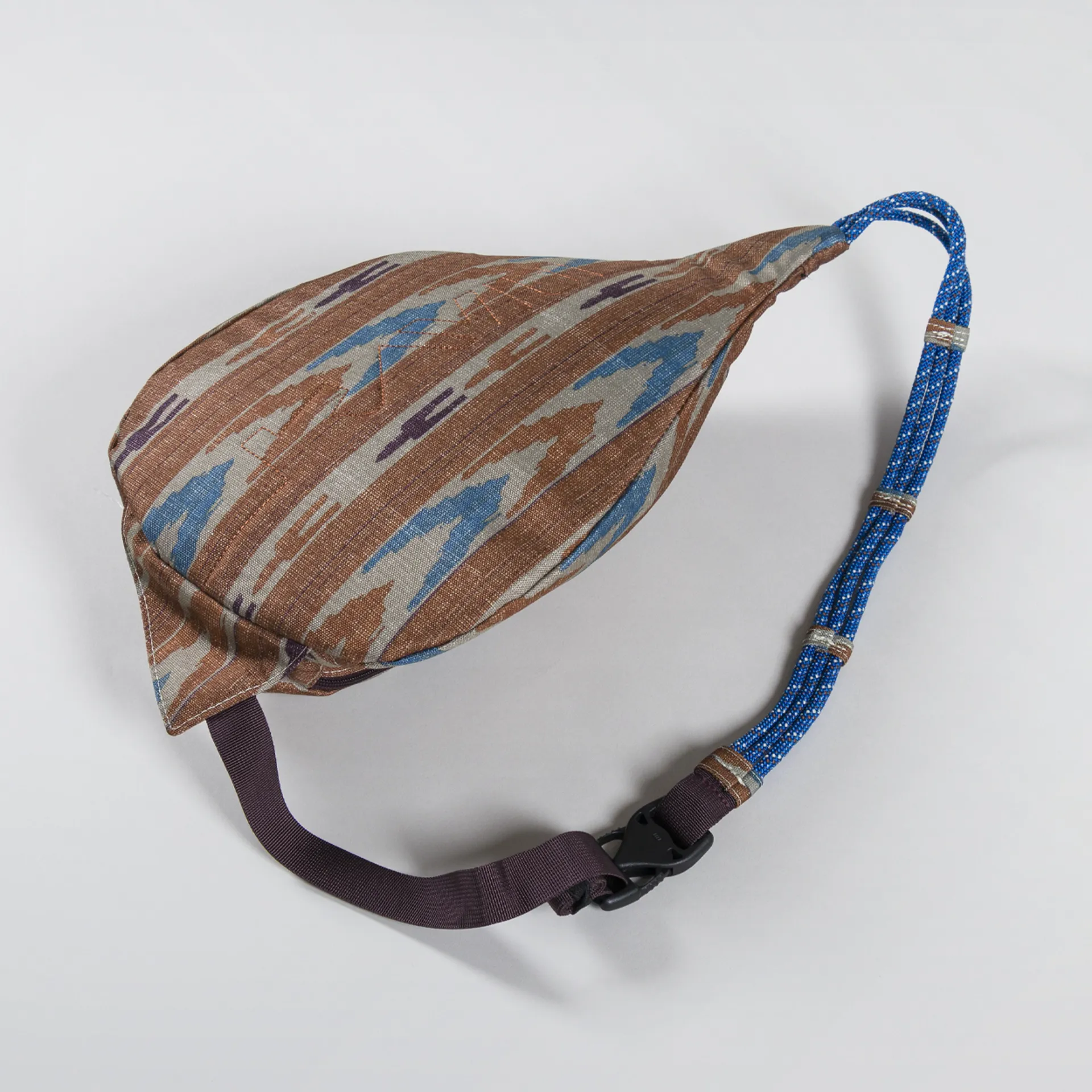 Kavu Unisex Mini Rope Sling Shoulder Bag Tumbleweed Ikat Brown