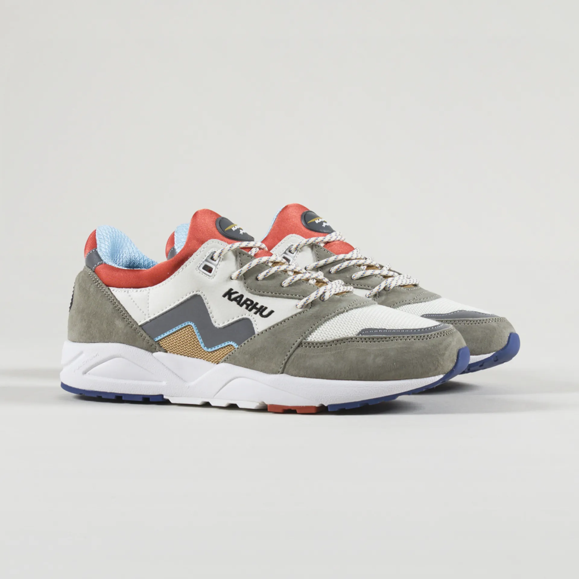 Karhu Mens Aria 95 Shoes Abbey Stone Green Silver Trainers