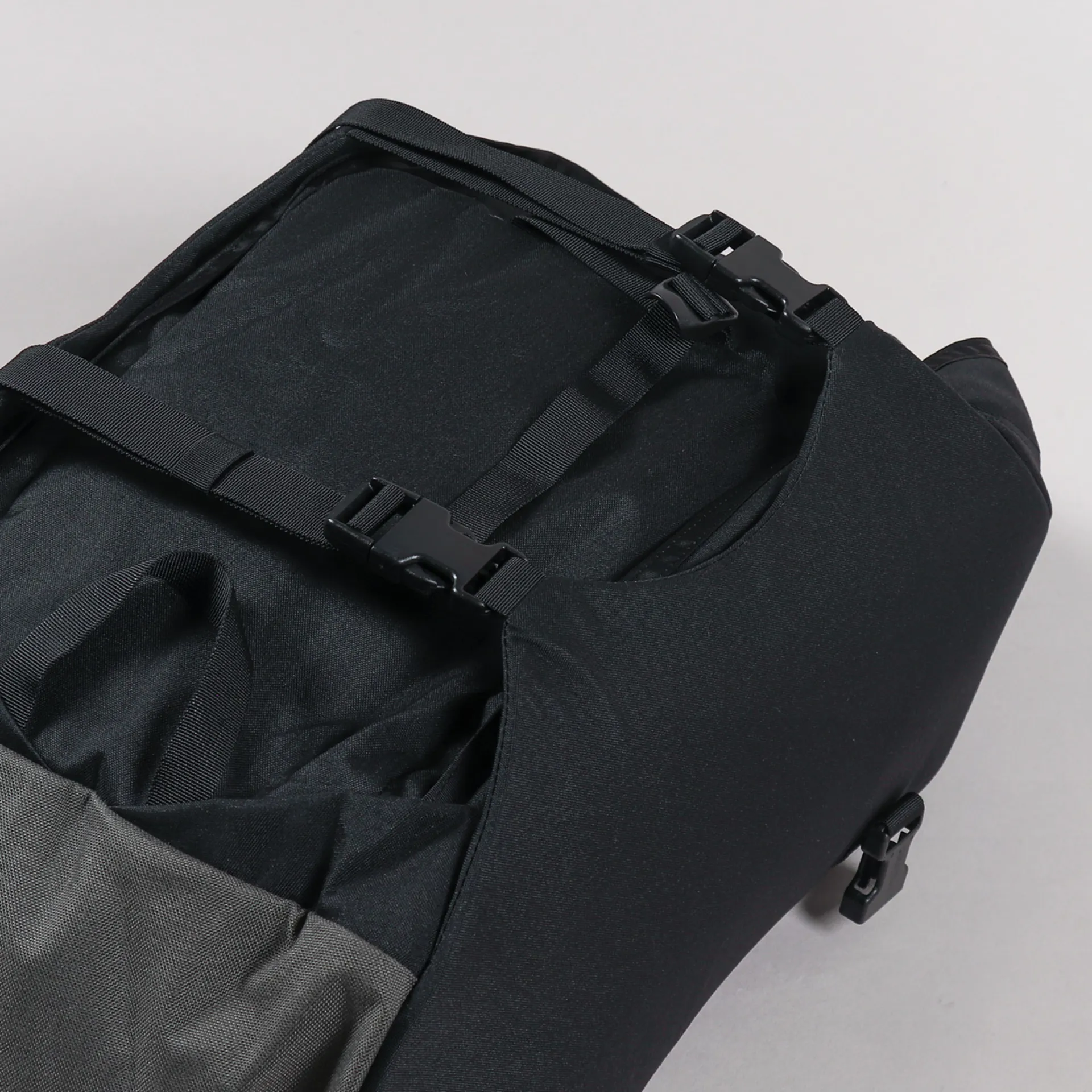 Osprey Lifestyle Rucksack Heritage Scarab 30 Backpack Black