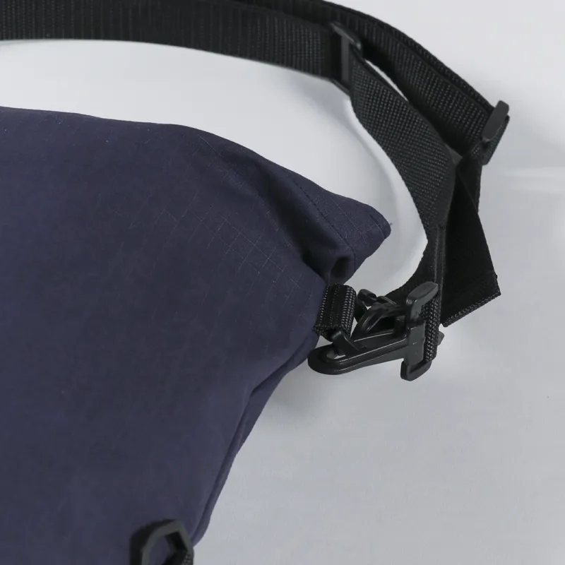 WAWWA Kartis Extendable Messenger Bag Petrol Blue