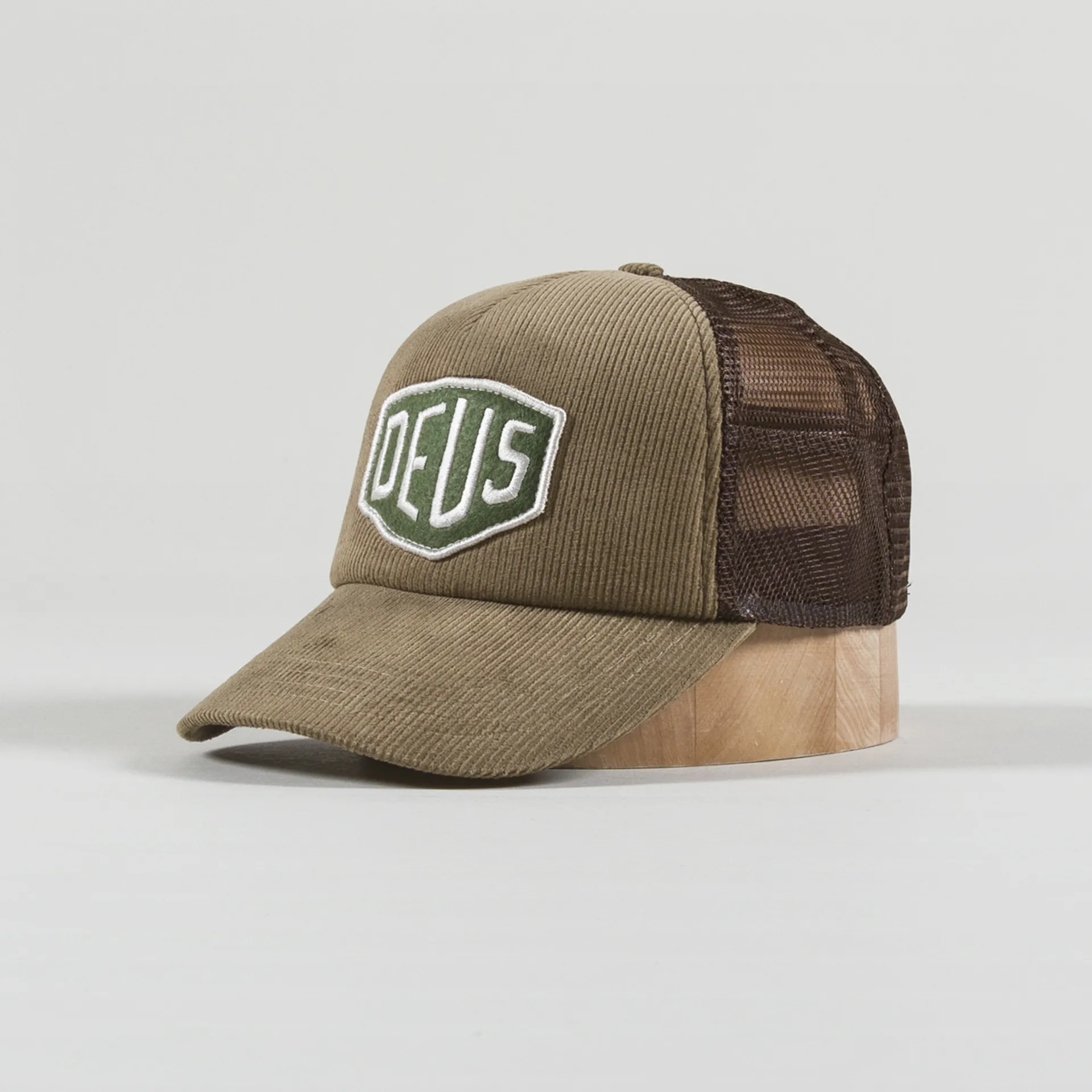 Deus Ex Machina Shield Cord Trucker Cap Tobacco