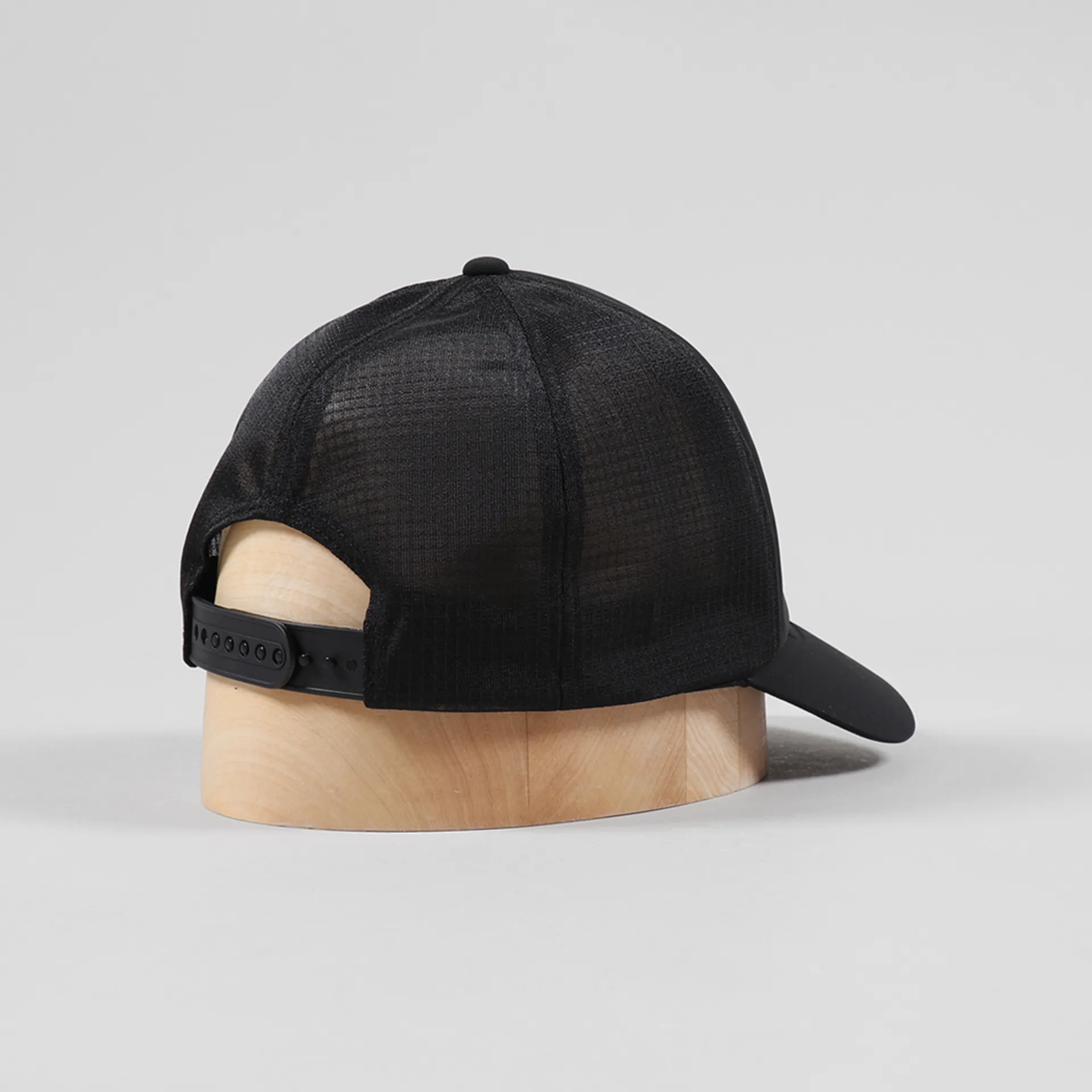 Arcteryx Mens Archteryx Curved Trucker Hat Black Cap