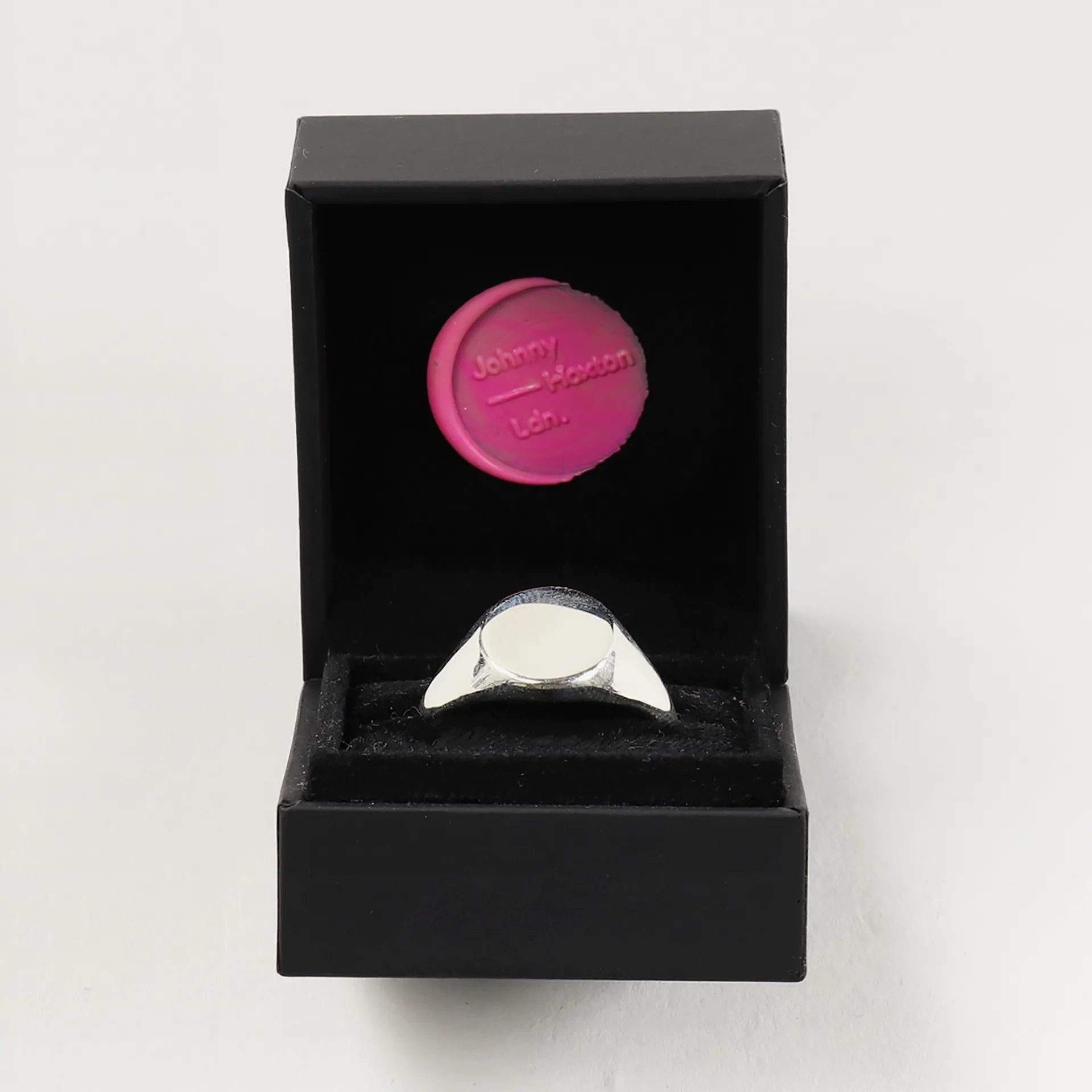 Johnny Hoxton LDN Mens Large Signet Ring Sterling Silver Large