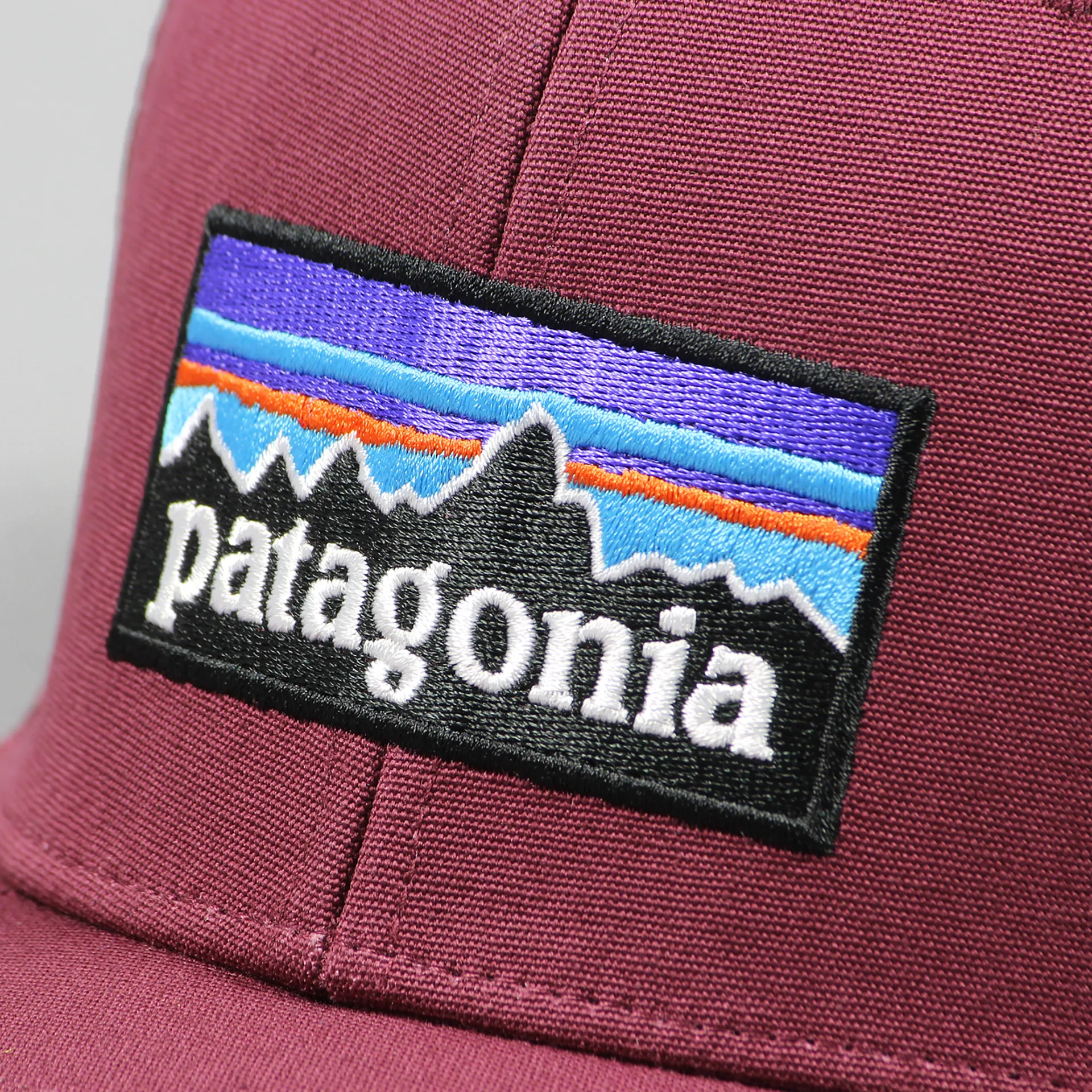 Patagonia Outdoor Mens P6 Mesh Trucker Snap Cap Hat Oxblood Red