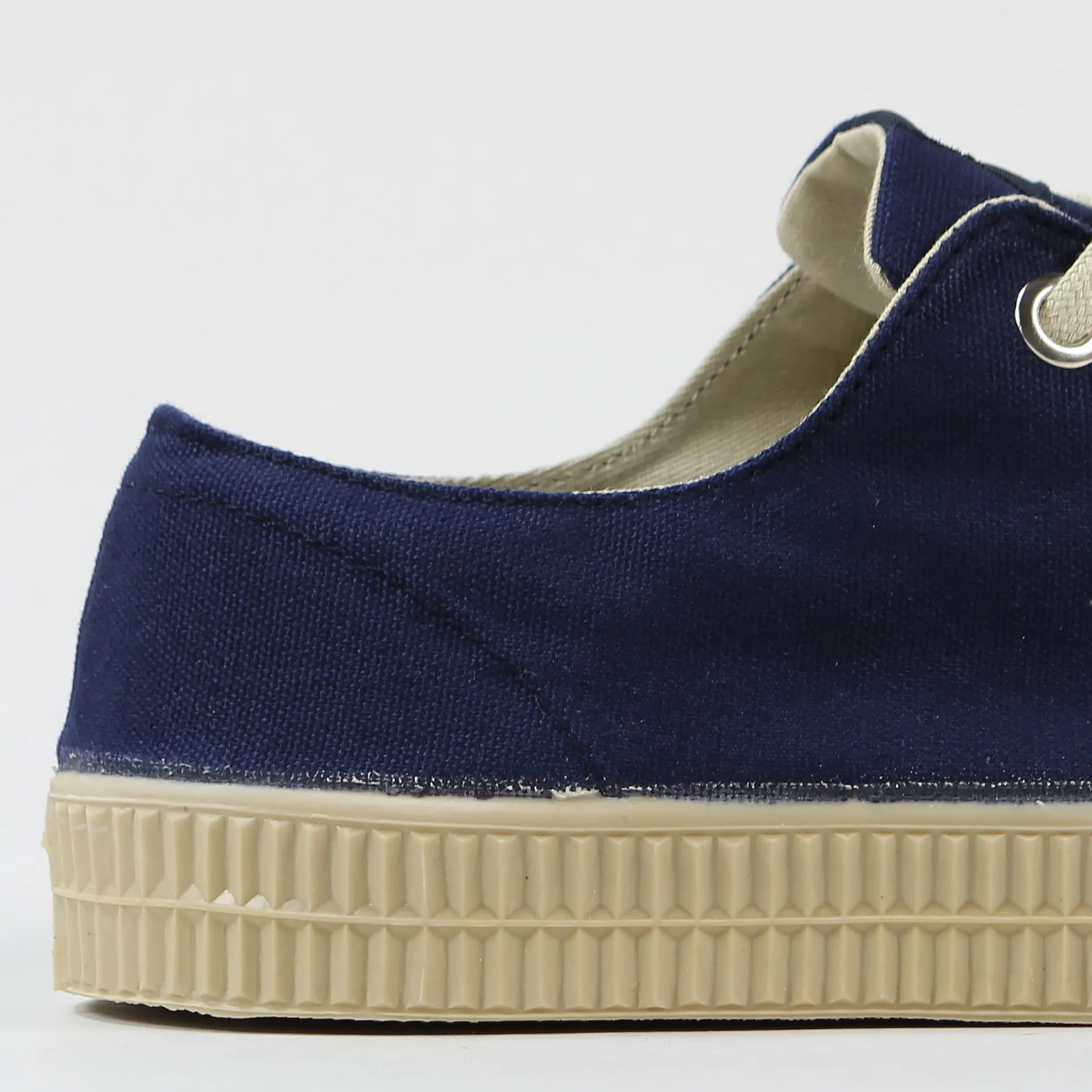 Novesta Star Master Mens Trainer Shoes Pure Navy Gum Lace Up