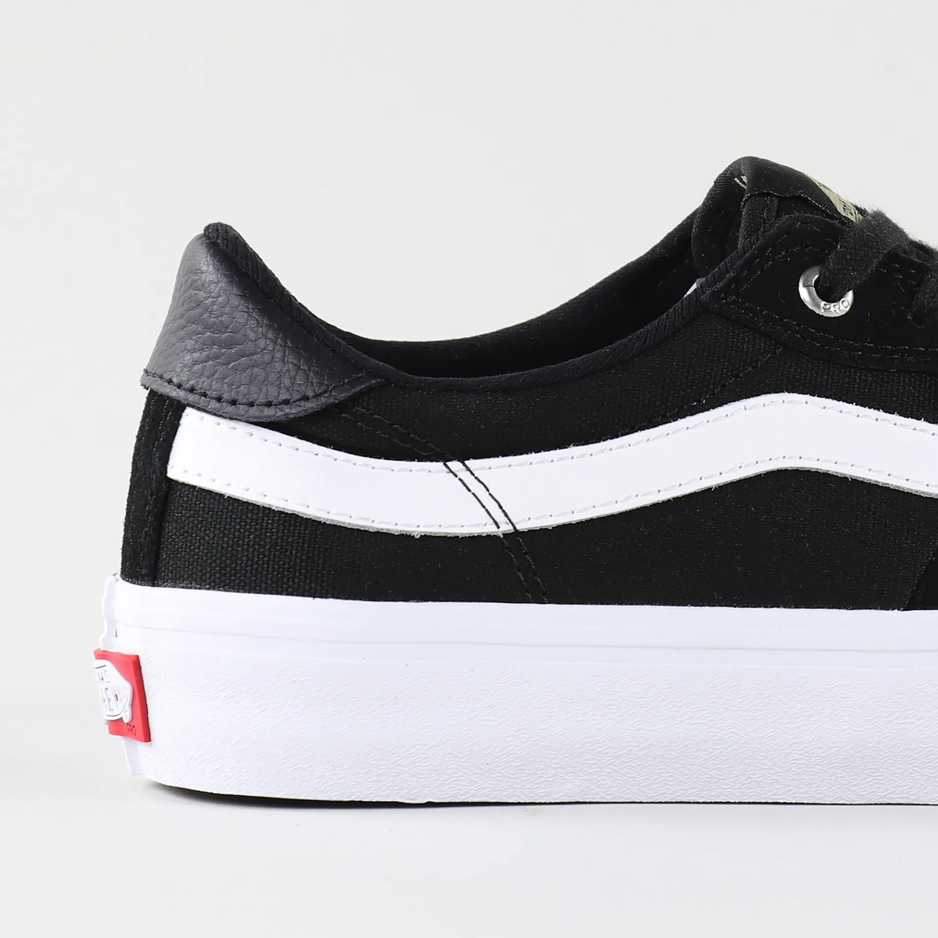 Vans Mens Skateboarding Style 112 Pro Shoes Black White Khaki
