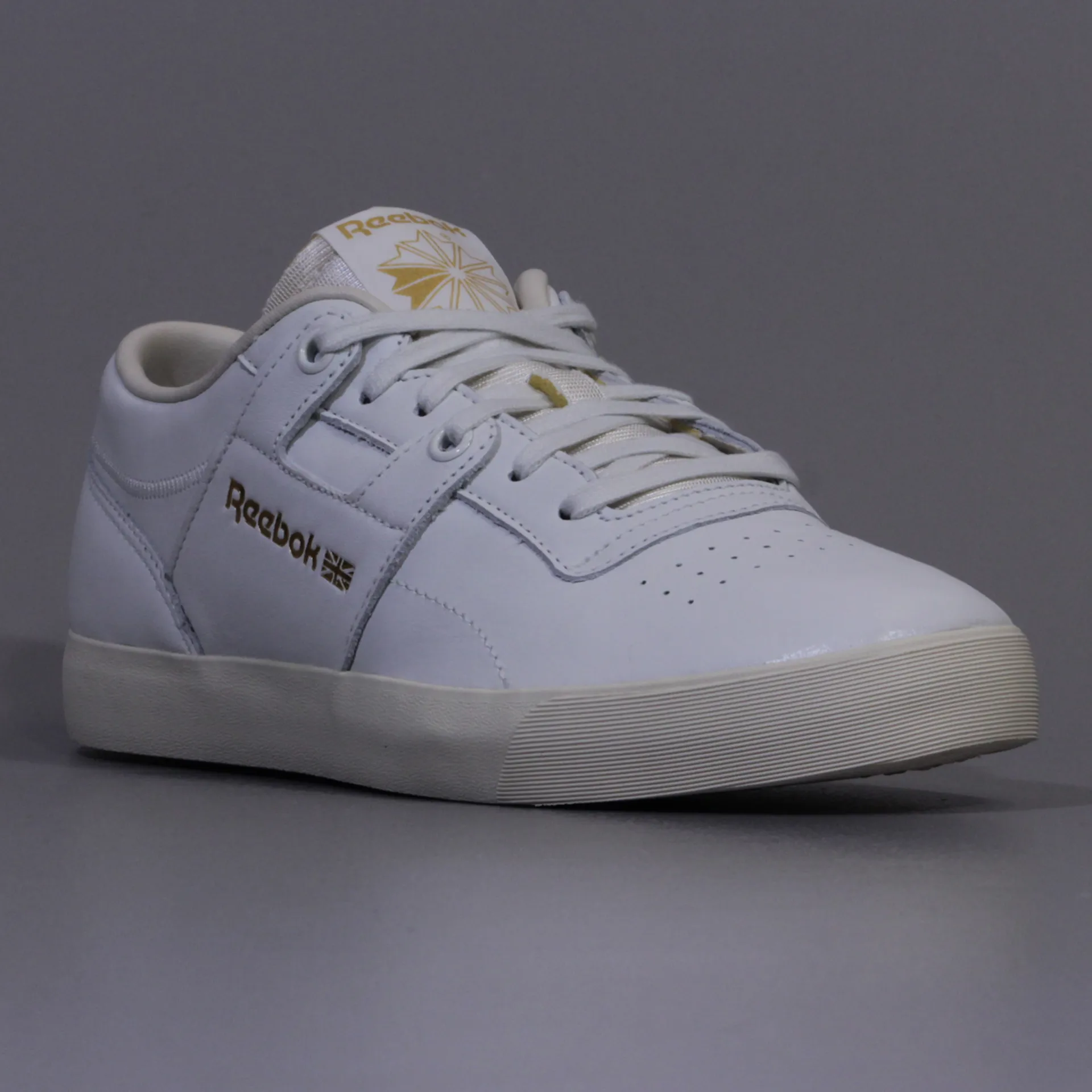 Reebok Reserve Mens Workout Low Clean FVS Skate Shoes Vulc Sole