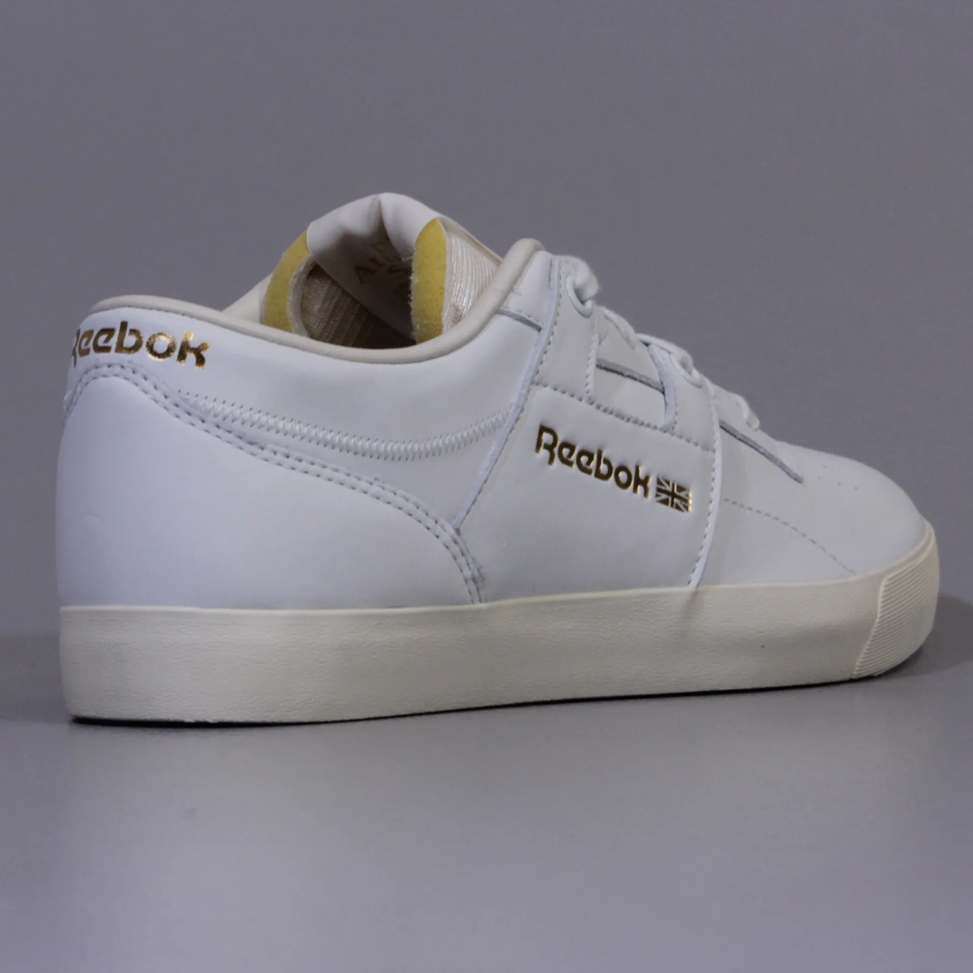 Reebok Reserve Mens Workout Low Clean FVS Skate Shoes Vulc Sole
